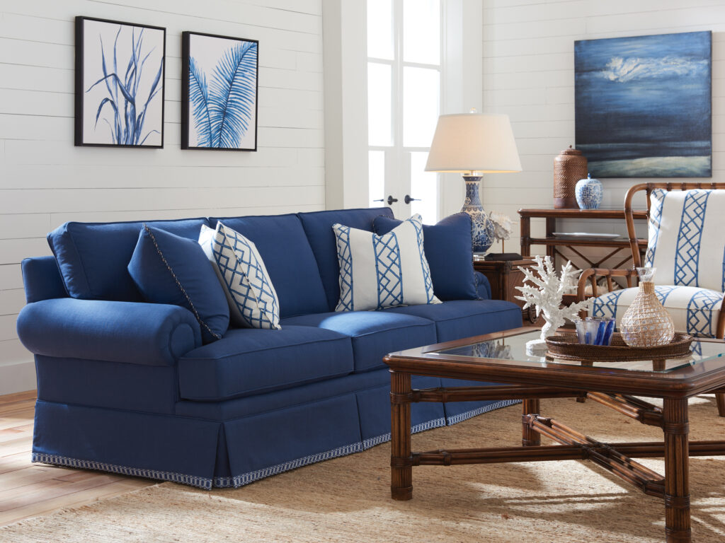 Lexington Upholstery Townsend Sofa – Bronze Lady Home Furnishings