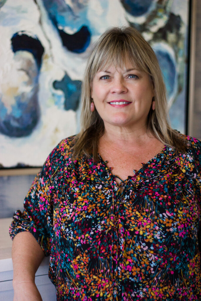 Debra Hibbs – Bronze Lady Home Furnishings